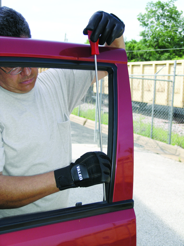 Equalizer Glass Run Channel Cleaner - AEGIS Tools International®